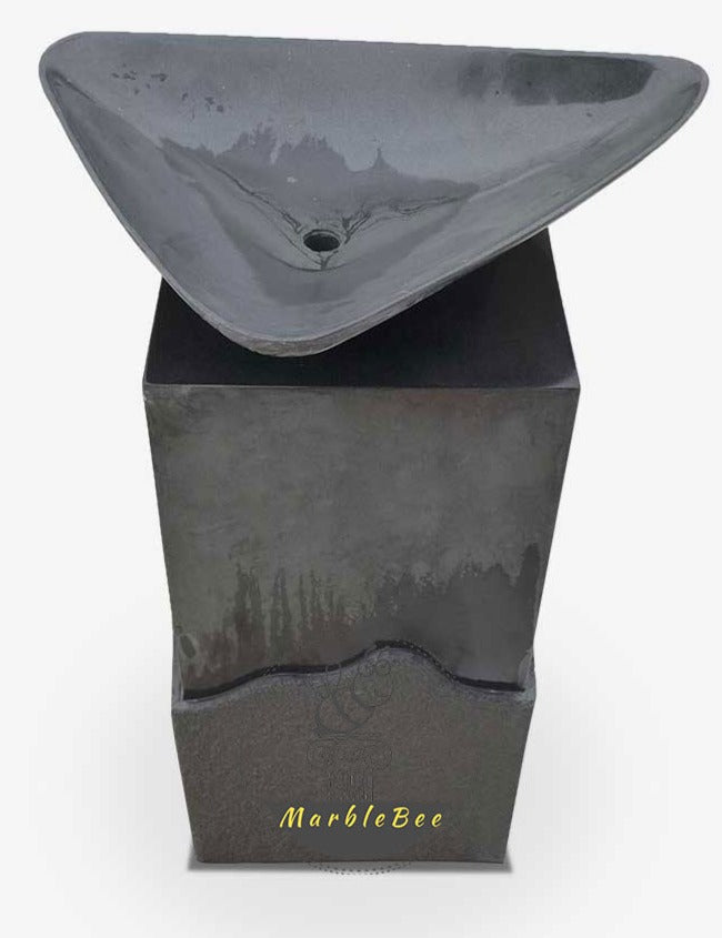 Contemporary triangular pedestal sink – Marblebee